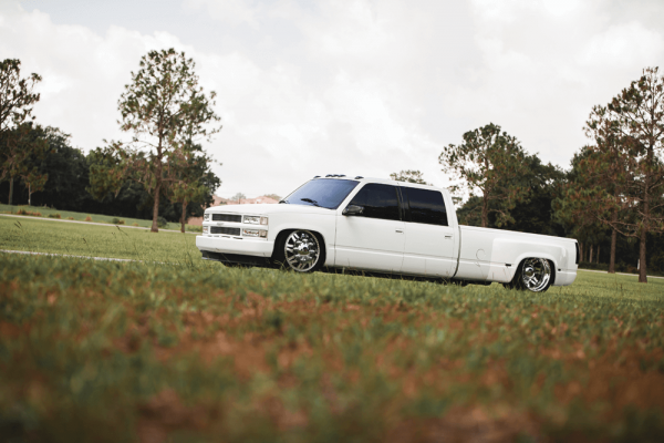 WHITE HOT | A Show & Tow Double-Duty Dually - Street Trucks
