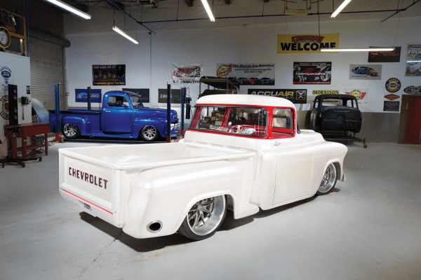 SNOW WHITE | A Fairy Tale ’57 - Street Trucks