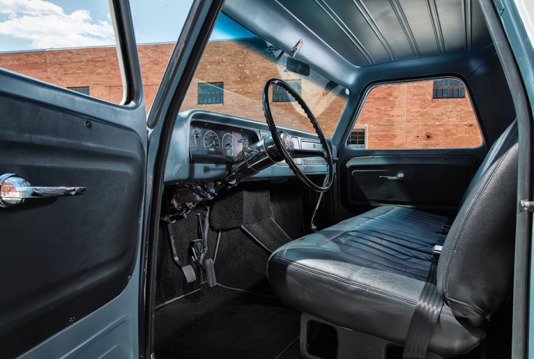 HAMMER HEAD | Gas Monkey Chevy C10 - Street Trucks