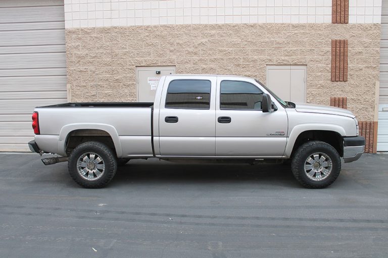 2005 CHEVY SILVERADO 2500HD 4X4 LIFT AND SUSPENSION UPGRADES - Street ...