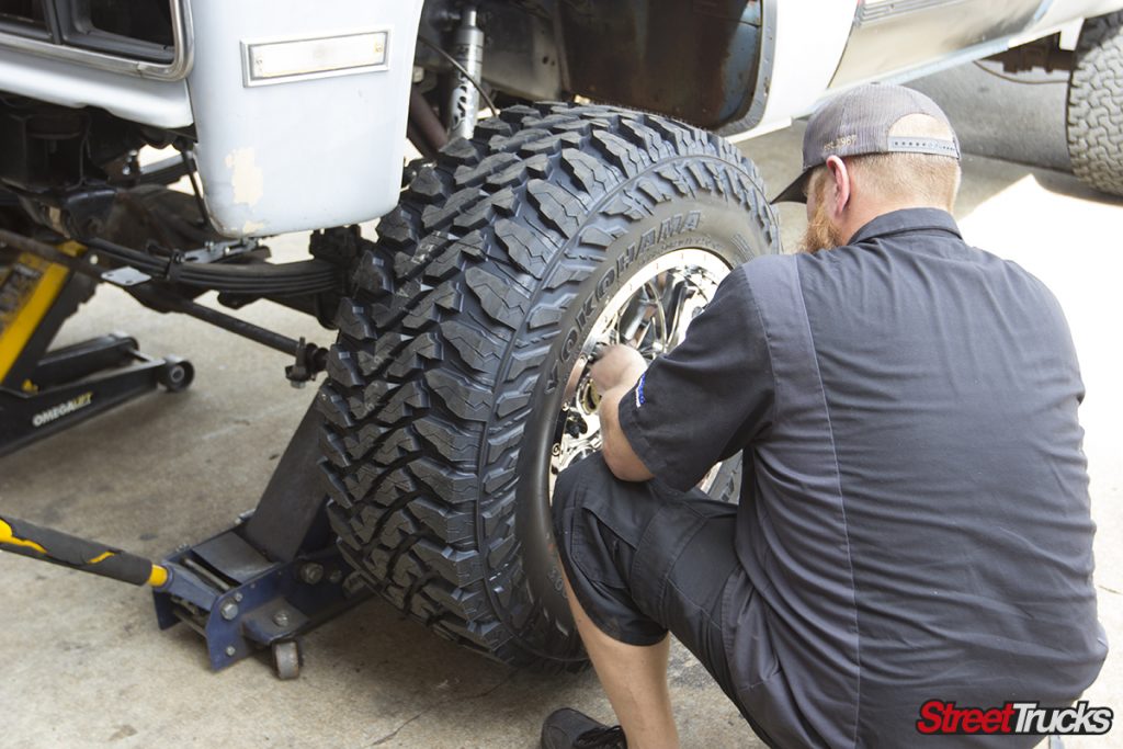 Square In The Air | Lifting A 1987 Chevy Squarebody - Street Trucks