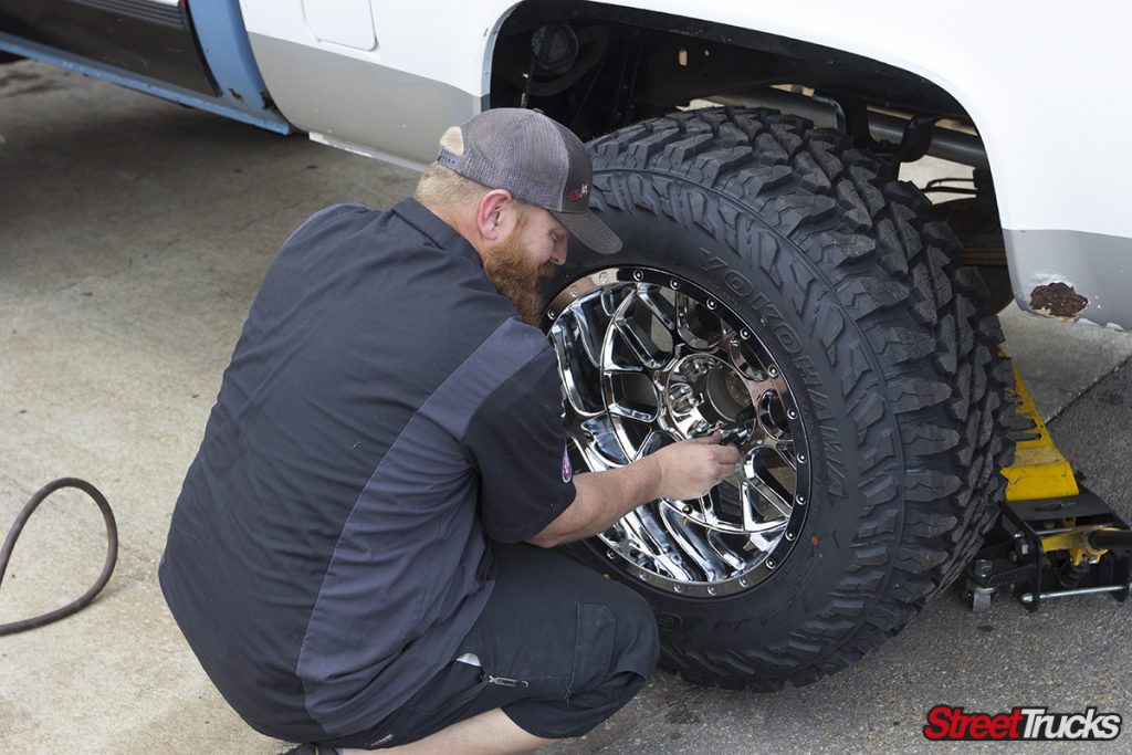 1987 Chevy Squarebody Lift Kit Install: BDS Suspension Build