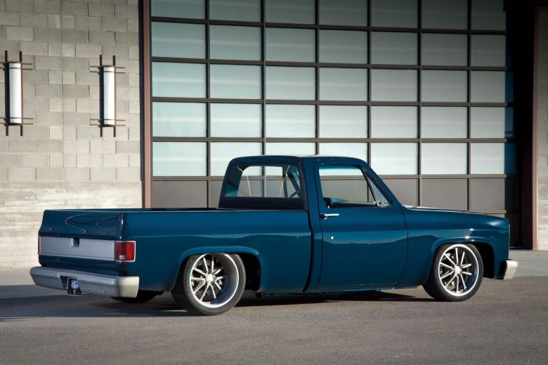 LEAD ROLL | ’86 Chevy Squarebody - Street Trucks