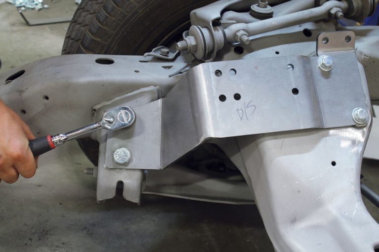 TECH THIS OUT! | ’49 CHEVY GETS AN S-10 CHASSIS SWAP - Street Trucks