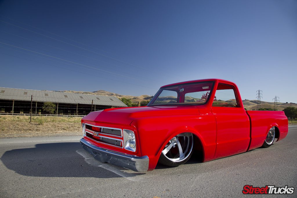 All Grown Up | 1970 Chevy C-10 laying body on 24-inch billets!
