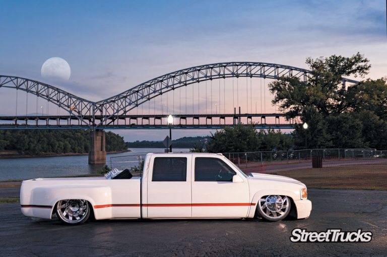 1997 GMC C3500 ON 24-INCH CUSTOM CUT ALCOA