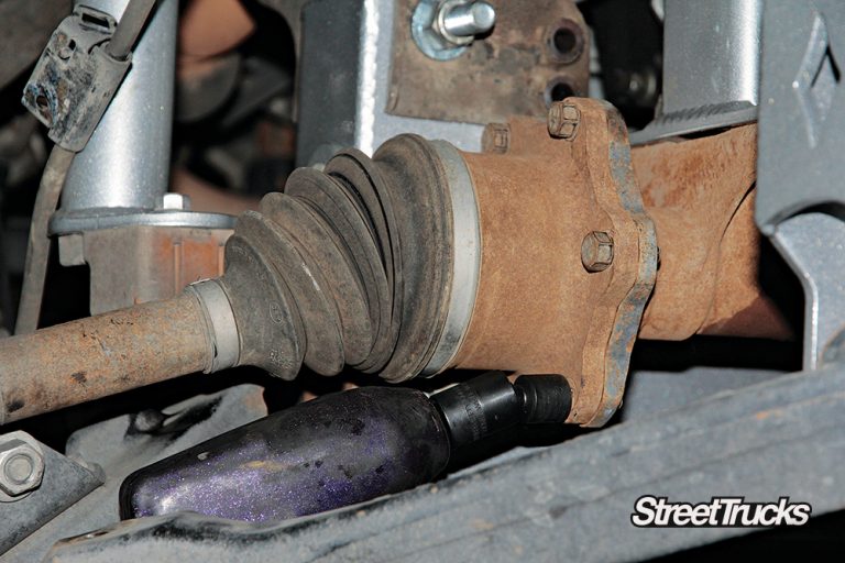 Full Throttle Suspension Install - Street Trucks