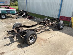Building a 2wd Lifted Chevy C10 Squarebody - Part 1
