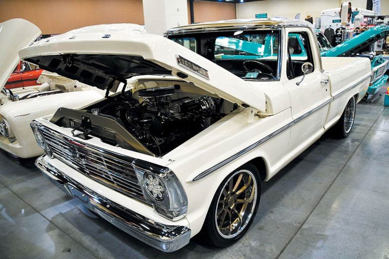 F-100 SUPER NATIONALS 44 Years of Fords - Street Trucks