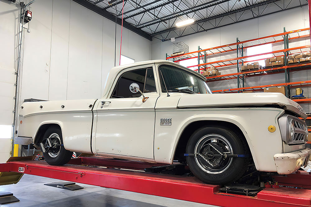 TOP 10 QUESTIONS ABOUT LOWERED TRUCKS - Street Trucks