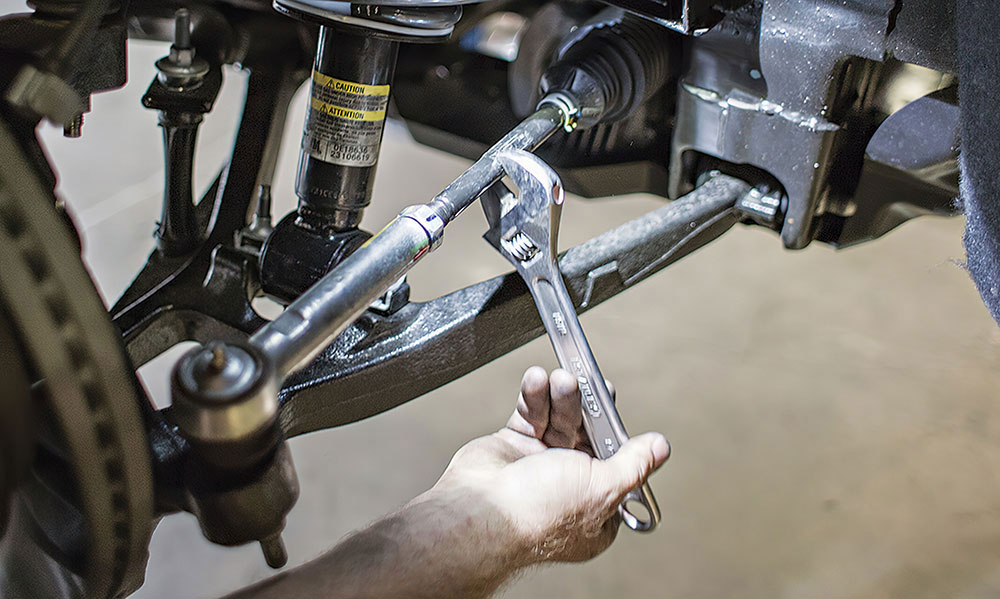 TOP 10 QUESTIONS ABOUT LOWERED TRUCKS - Street Trucks