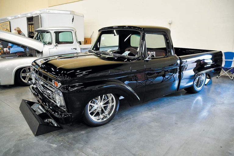 F-100 Supernationals Event Coverage - 44 Years of Fords