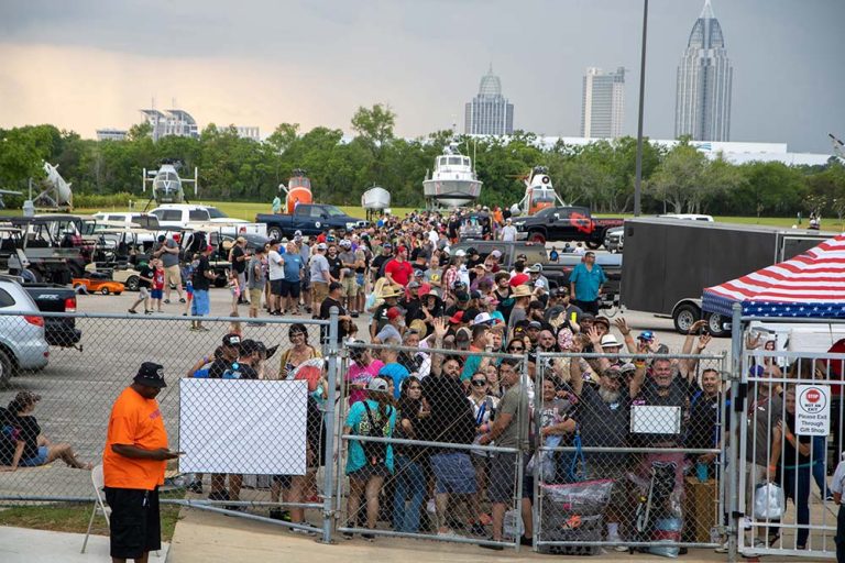 Battle in Bama show coverage 2022 - Street Trucks