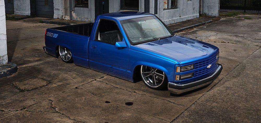 1990 Chevrolet c1500 bodydropped on 22's with a small block V8