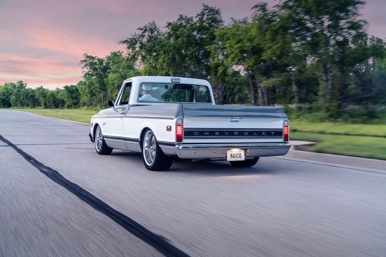 1971 Chevrolet C10 Super Cheyenne - Street Trucks
