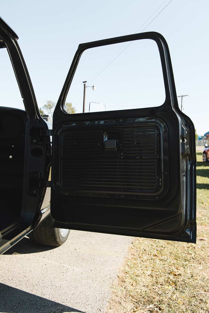 Full Carbon Fiber Ford F100 Bumpside! - Street Trucks