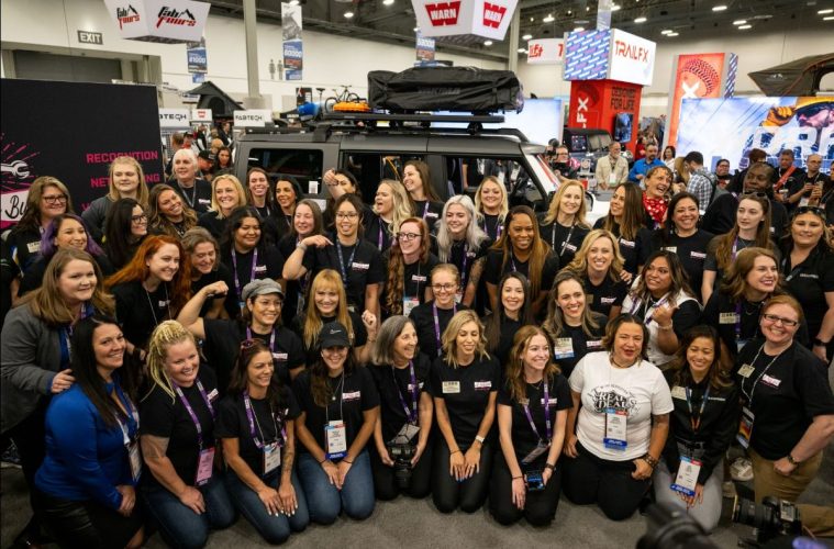 125 women customized a '21 Ford Bronco Wildtrak! - Street Trucks